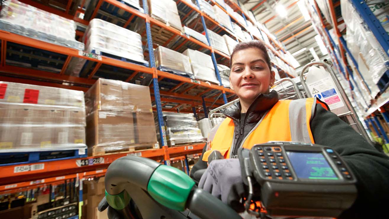 Wincanton opens sixth Screwfix distribution centre - Wincanton